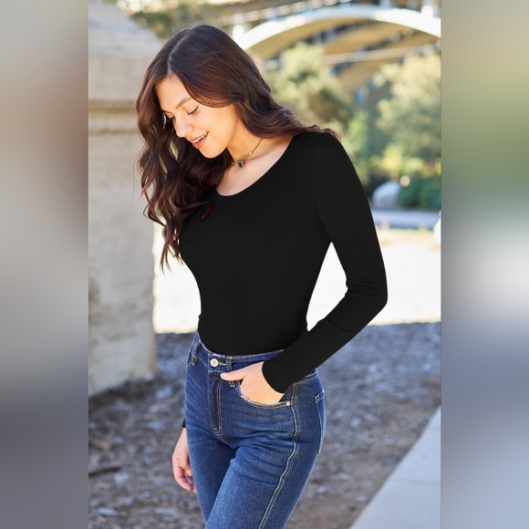 Basic Bae | Tops | Basic Bae Designer Black Full Size Round Scoop Neck ...